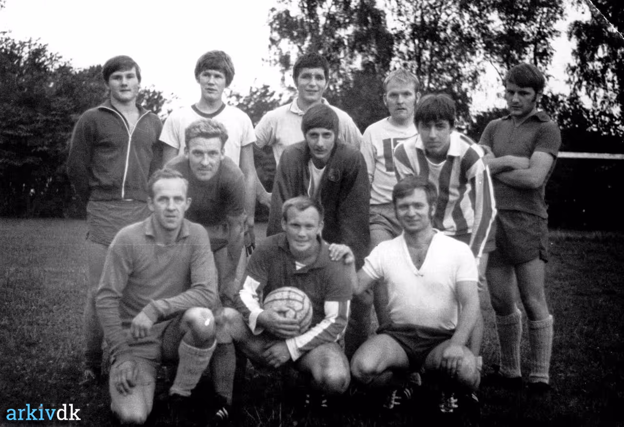 arkiv.dk | Fodboldhold - Lime gamle stadion