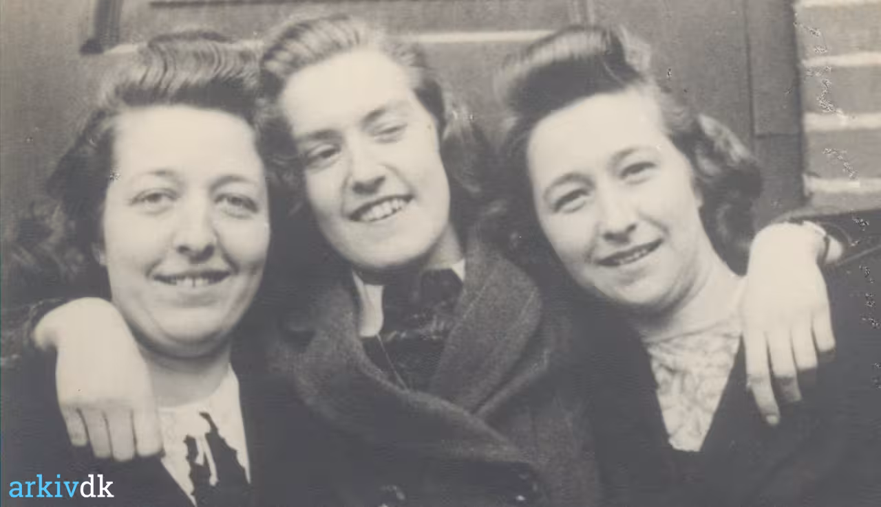 arkiv.dk | 3 piger. Faster Else, faster Inga og