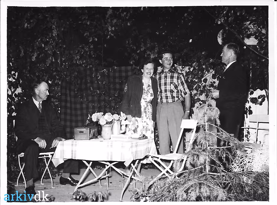 arkiv.dk | Dilettant i Line og Viggo Bargisens have.