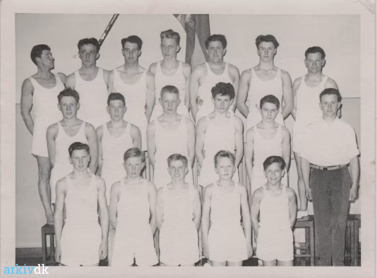 arkiv.dk | Gymnastik, Gymnastikholdet ca. 1957