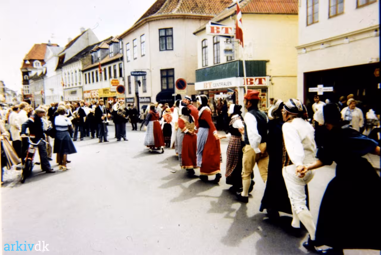 arkiv.dk | Byfest på Axeltorv