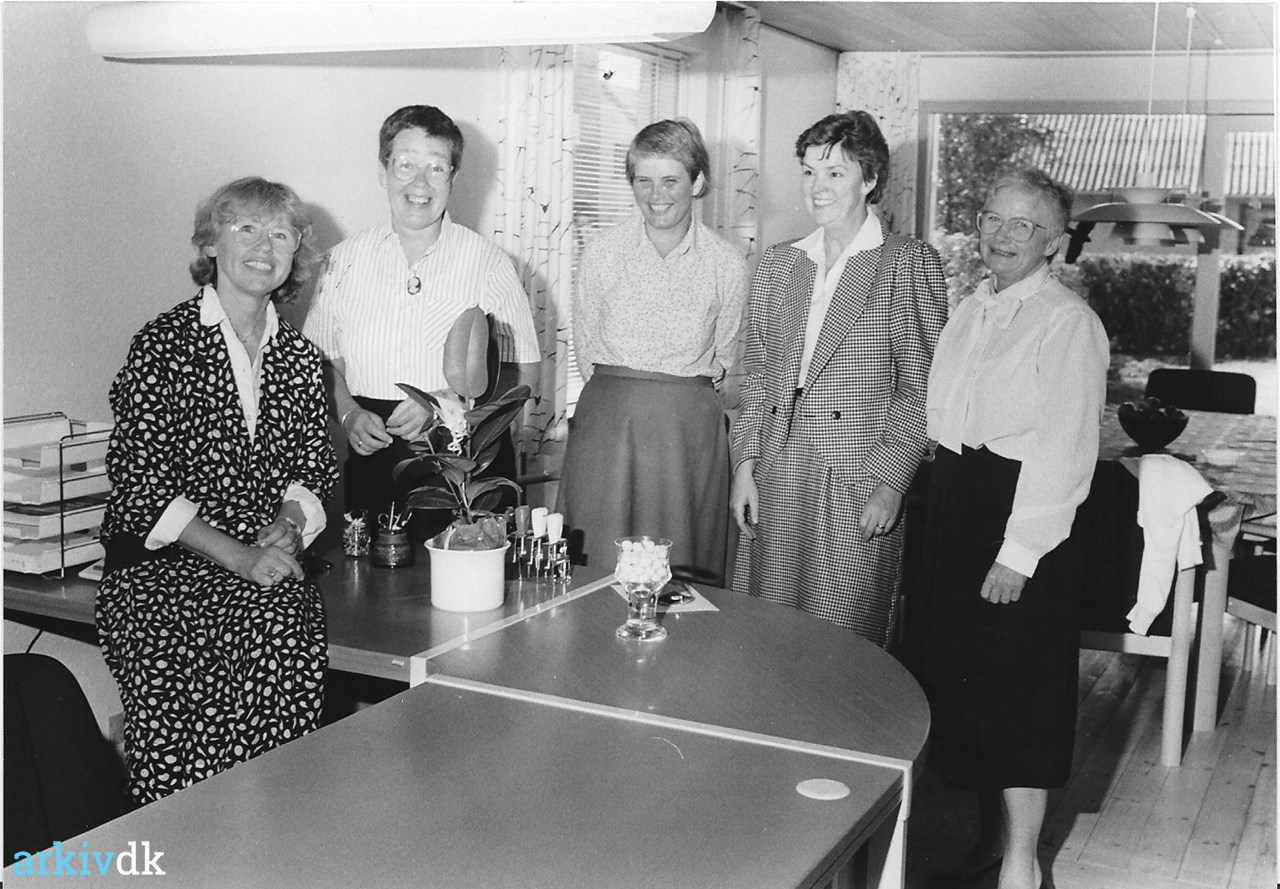 arkiv.dk | Raklev Kirkes personale og menighedsråd ca 1987.