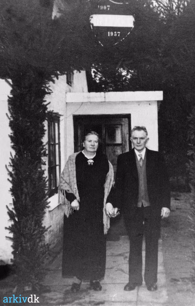 arkiv.dk | Ane Marie Aagaard født Gjøl og Valdemar Senius Aagaard, Saltum