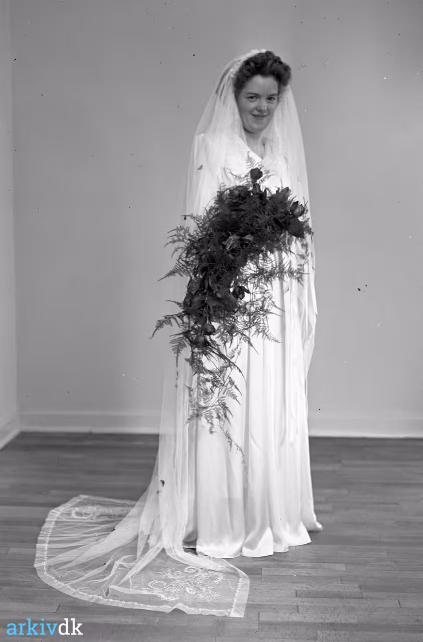 arkiv.dk | Bjødstrup, Rønde, Ella Andersen