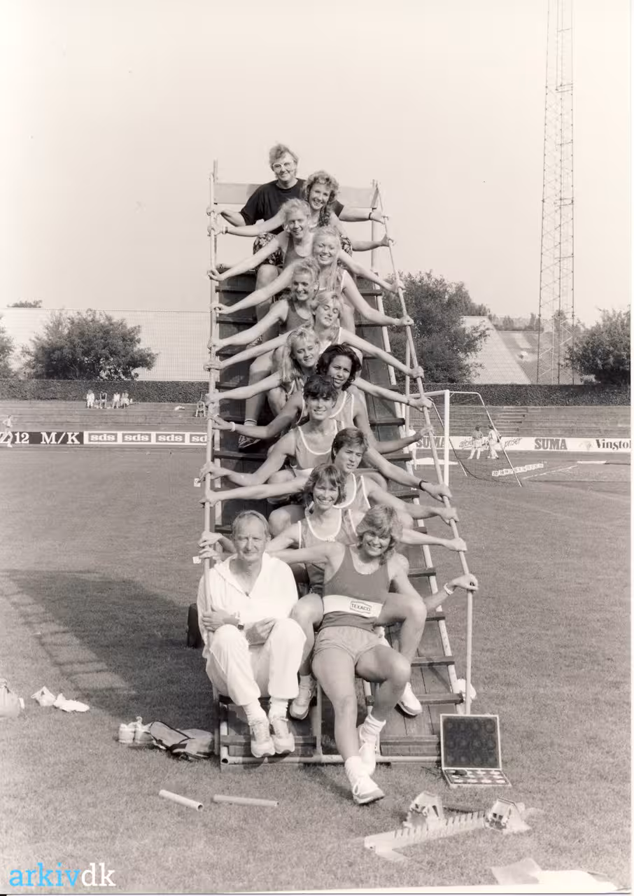 arkiv.dk | Motiv:Atletikmatch på Lyngby Stadion i september 1987, hvor Holte Idrætsforenings ...