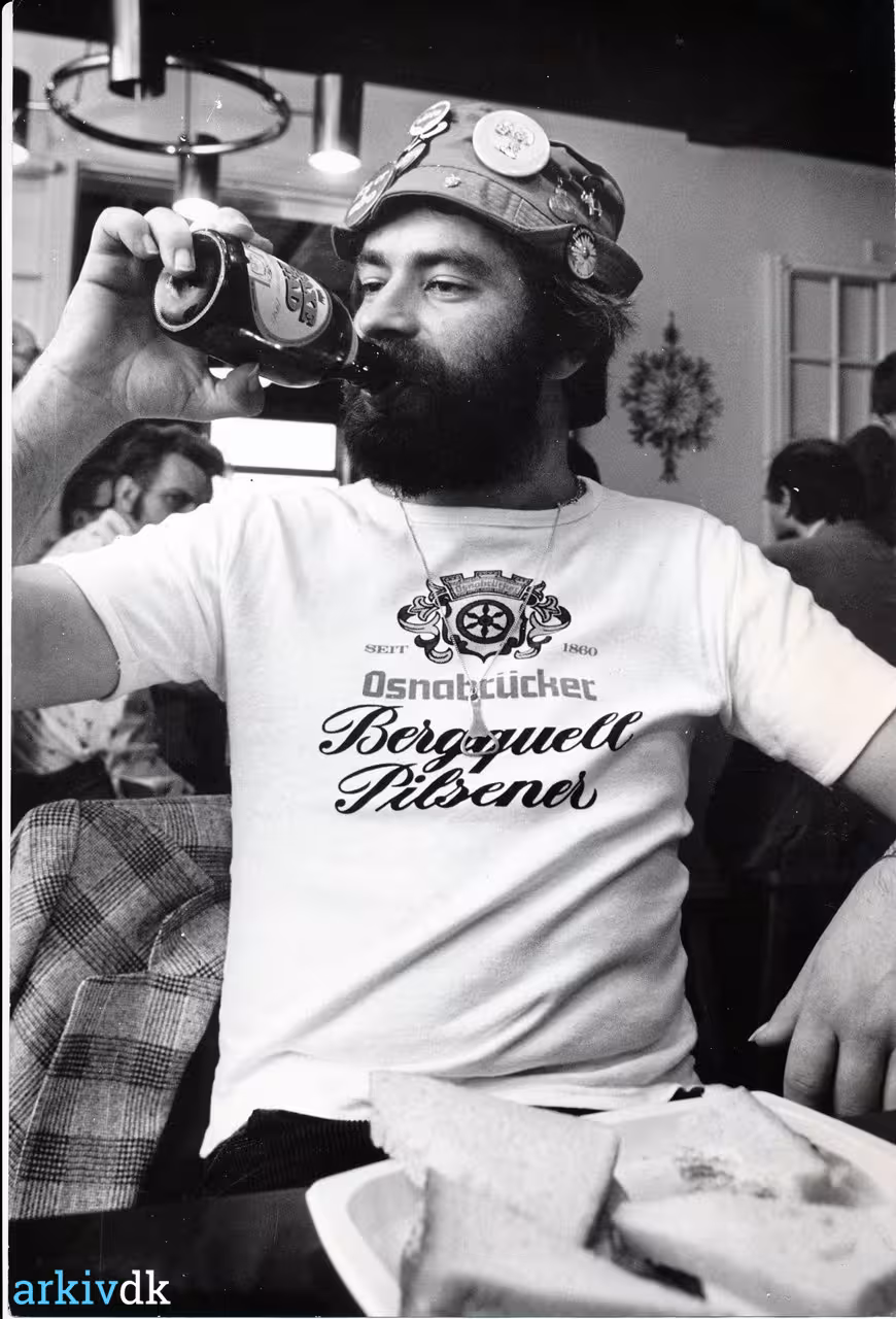 arkiv.dk | Souvenir-samlernes årsmøde på Faxe Bryggeri i 1980.