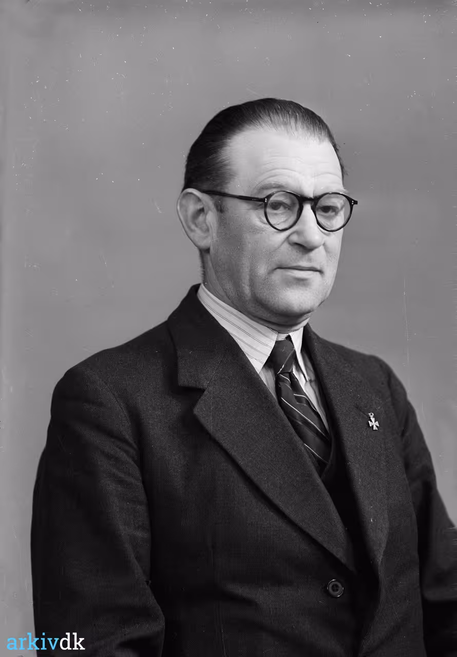 arkiv.dk | Repræsentant, P. Thomsen, Silkeborgvej 8, Herning.