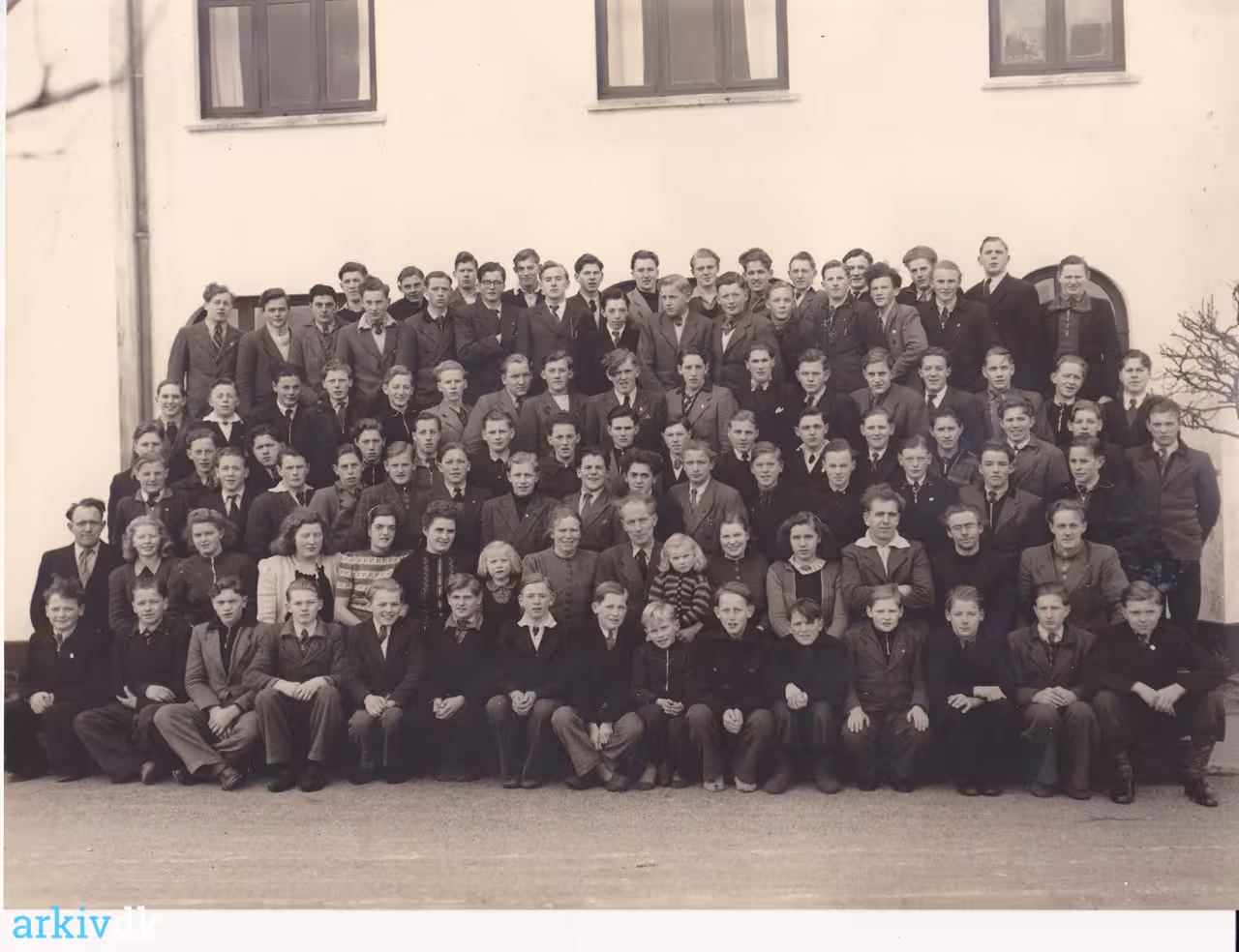 arkiv.dk | Vinterholdet på Haubro Ungdomsskole 1946-47