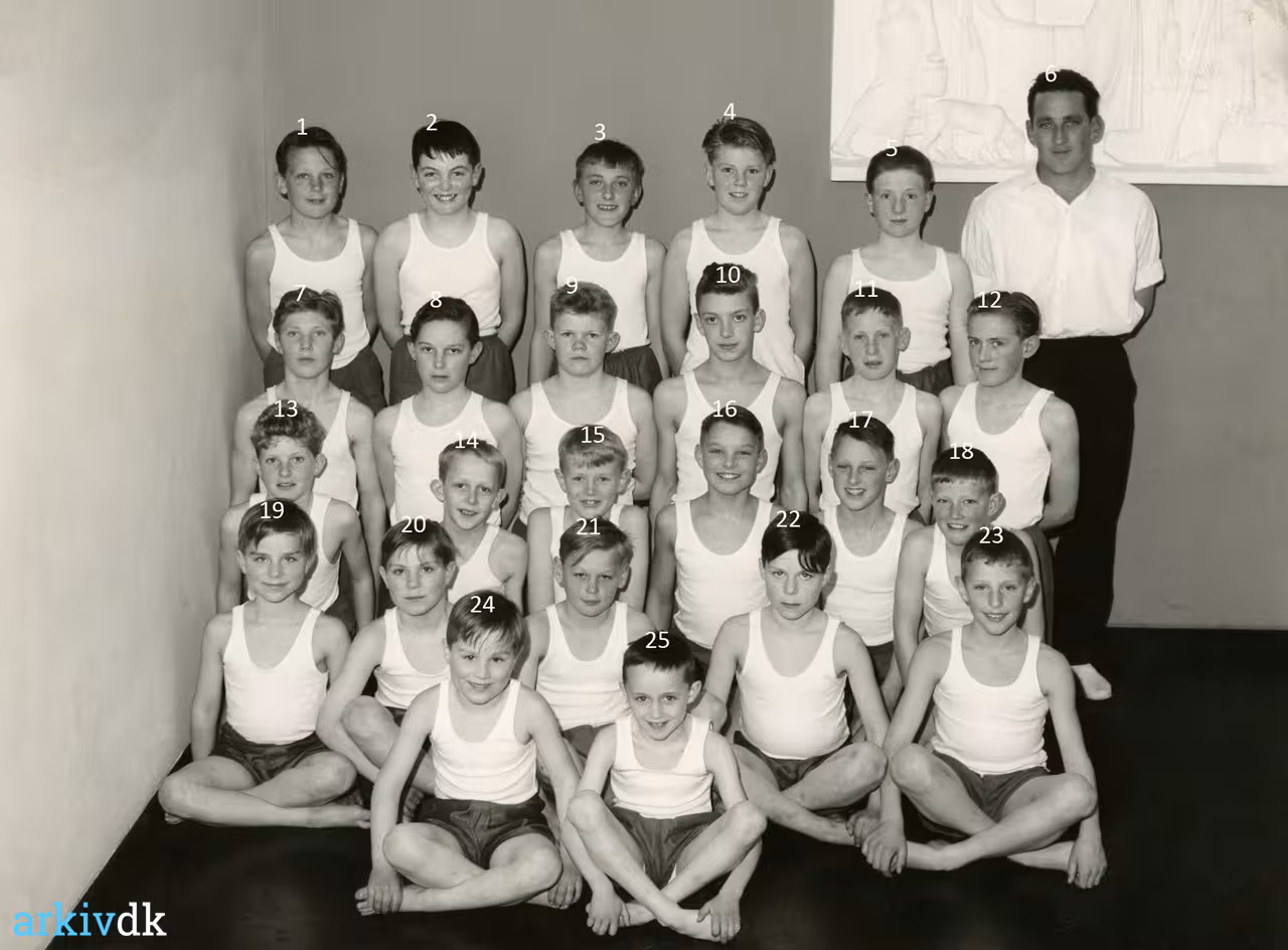 arkiv.dk | Gelsted Gymnastik unge mænd og drenge ca. år 1960, Gelsted sogn