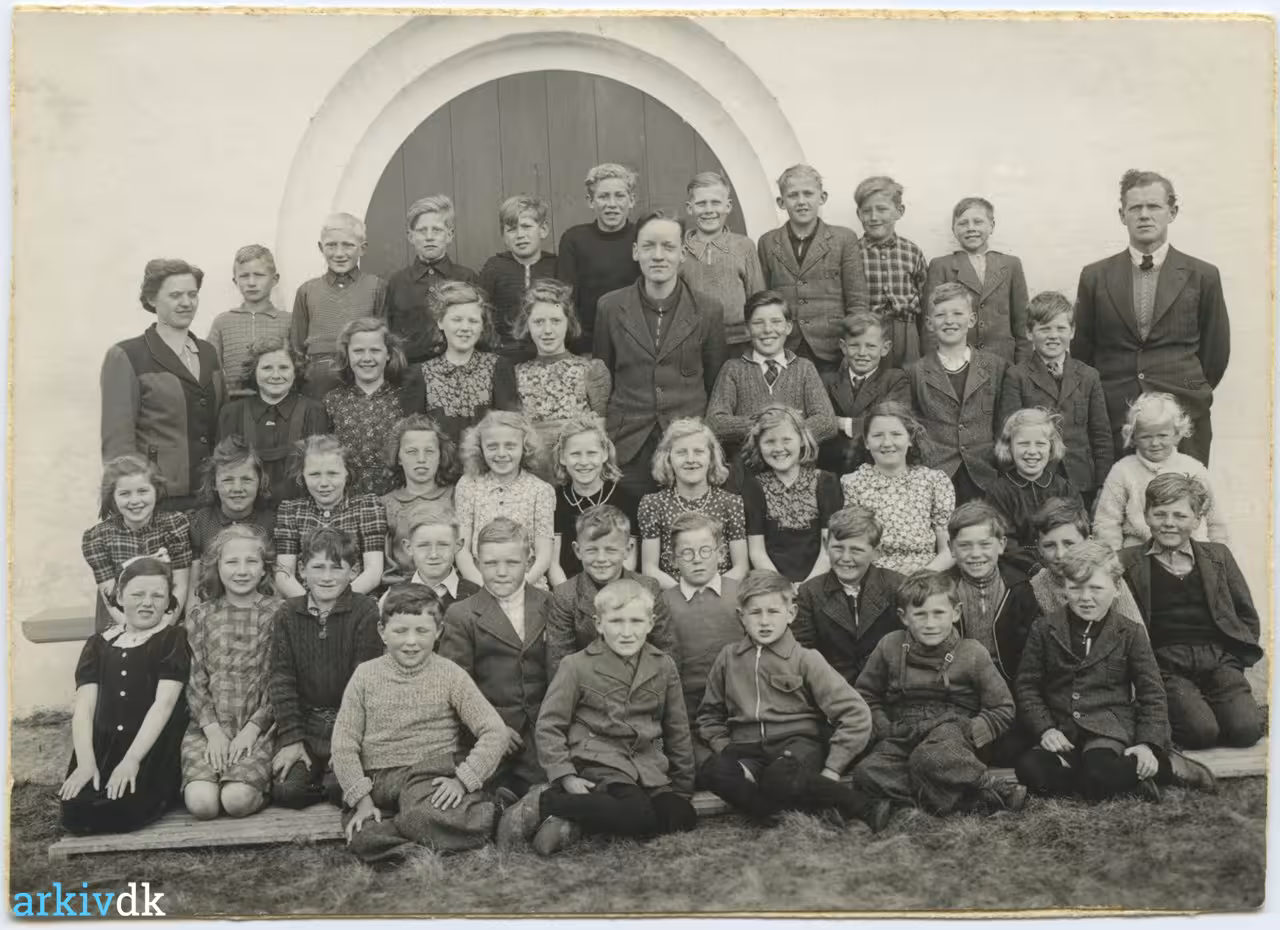 arkiv.dk | Klassebilleder fra Vennebjerg Skole