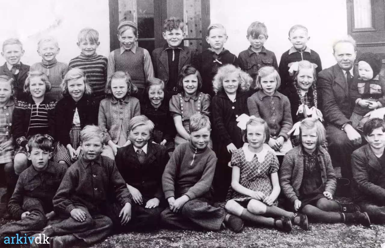 arkiv.dk | Klassebillede, Biersted Søndre skole. 1948