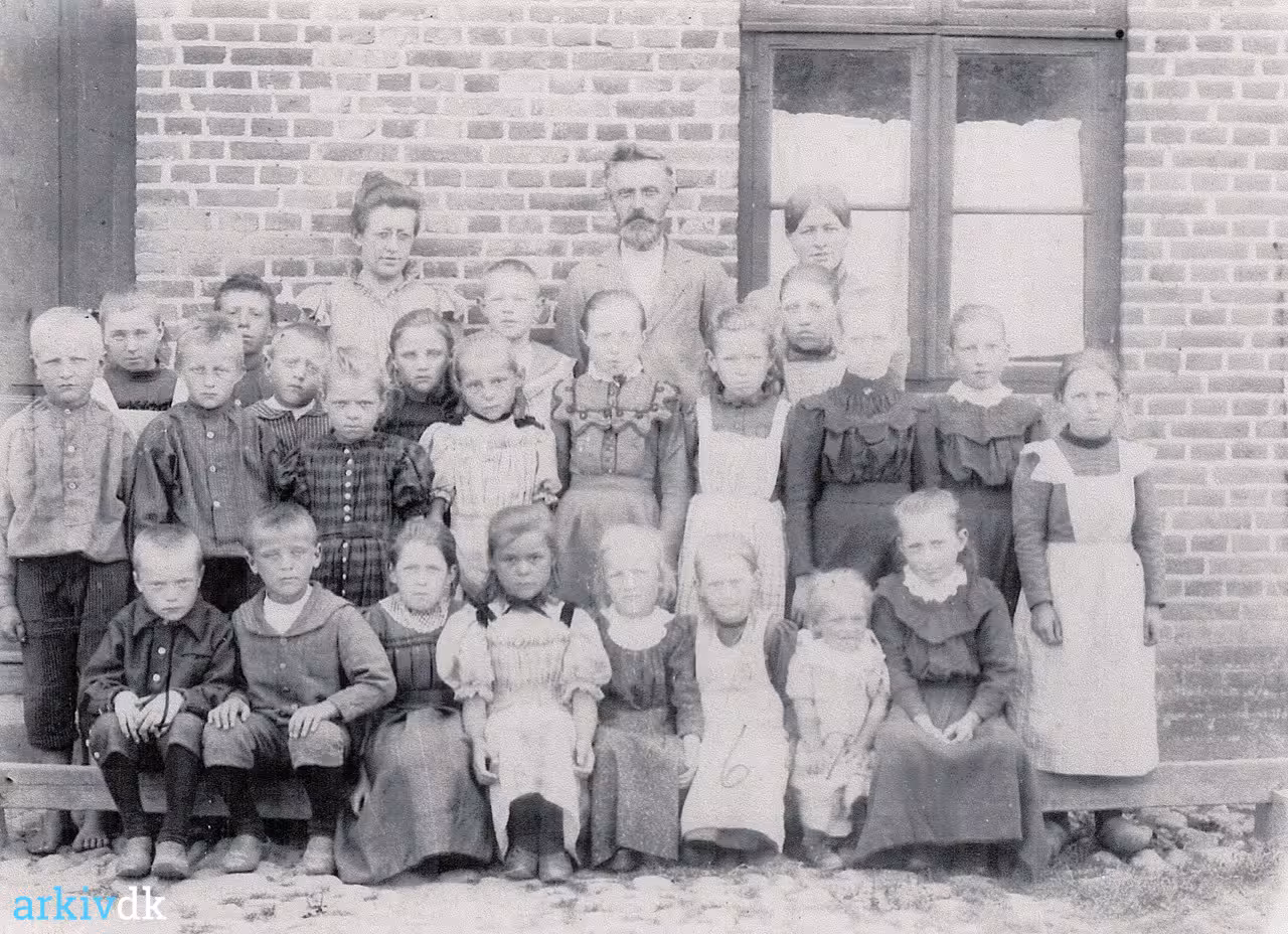 arkiv.dk | Hårby Skole, skolebillede.
