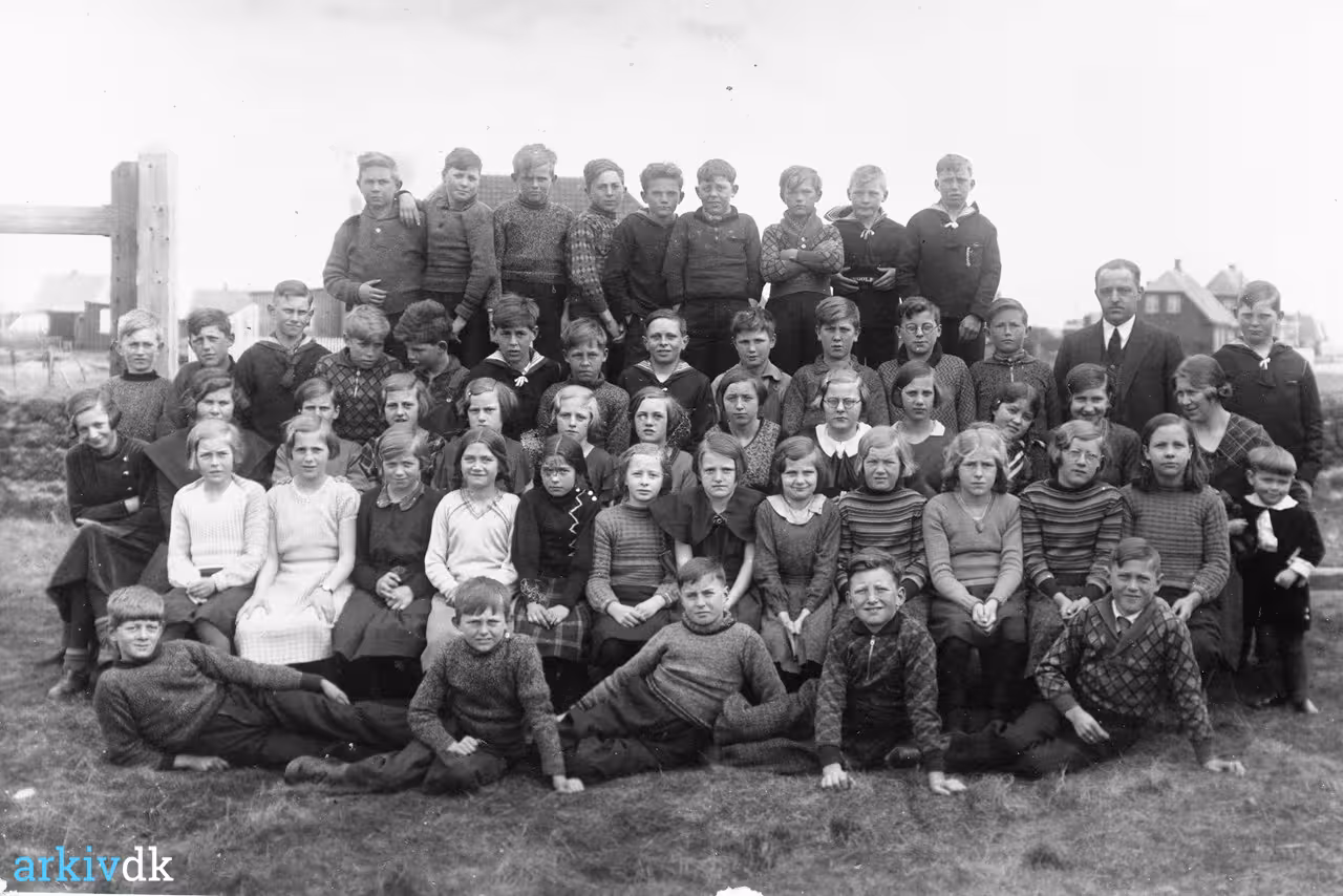 arkiv.dk | Skolebørn i Thyborøn. ca. 1930.