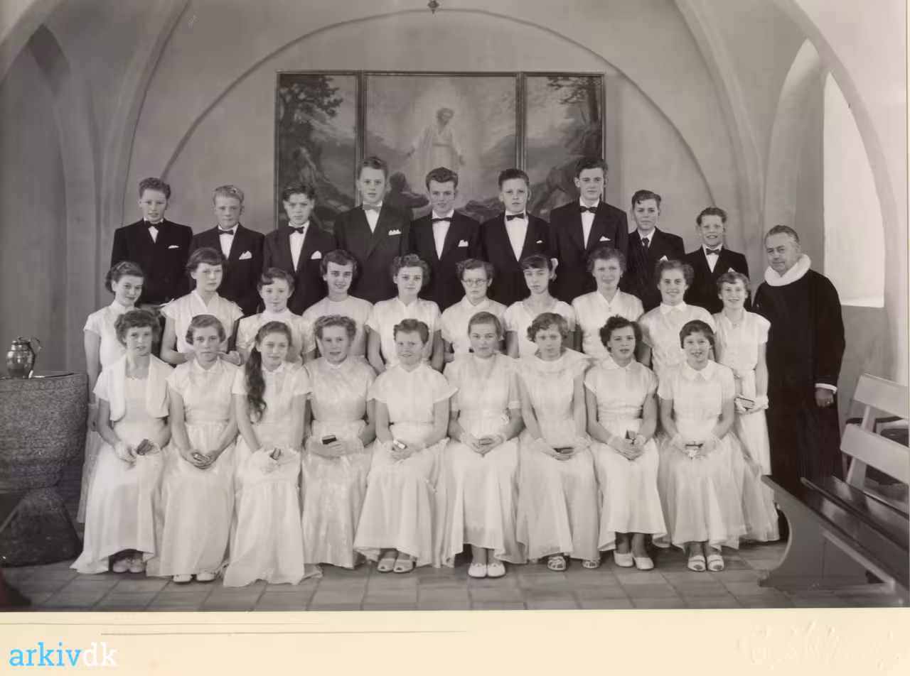 arkiv.dk | Konfirmation 1955 i Otterup Kirke