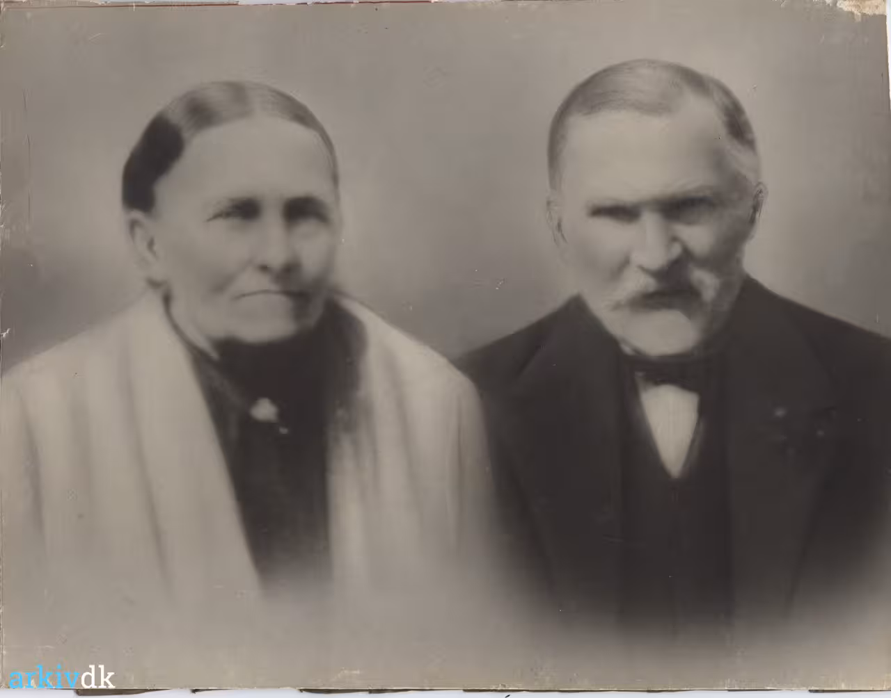 arkiv.dk | Mette Marie og Niels Nielsen, Limgården, Gudumholm