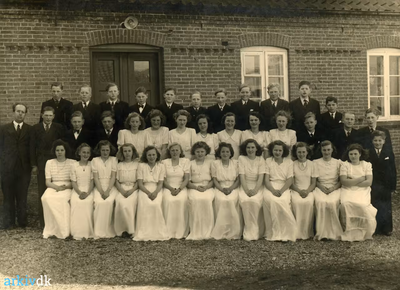 arkiv.dk | Konfirmation Mønsted 1947-04-13.