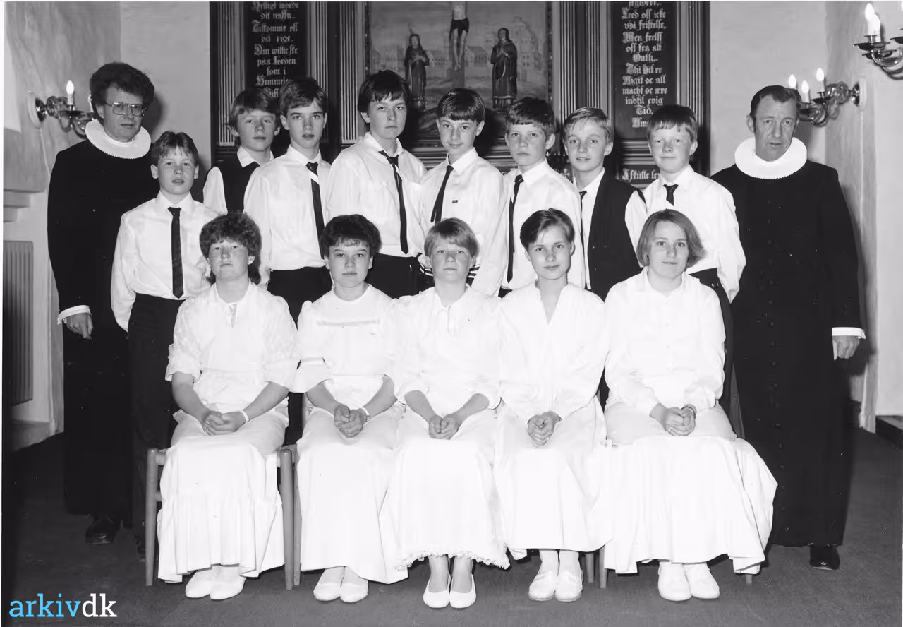 arkiv.dk | Konfirmander Ulfborg Kirke, 6990 Ulfborg - 1985