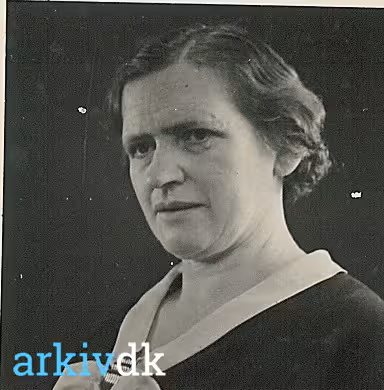 arkiv.dk | Jordemoder Frk. Marie Nøhr, Stege