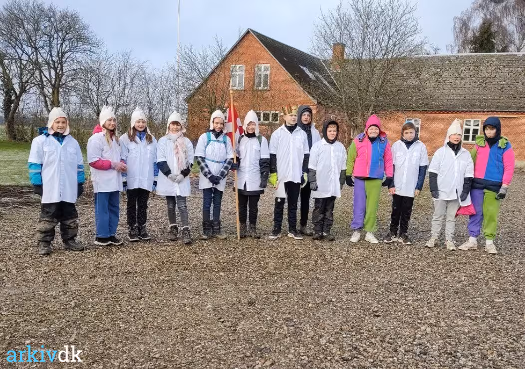 arkiv.dk | Fastelavnsbørn i Hessum