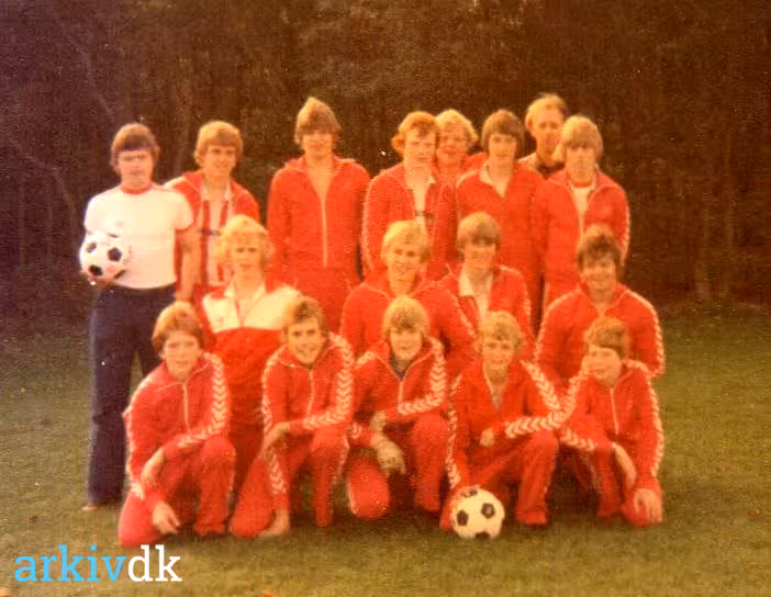 arkiv.dk | Storvorde-Sejlflod Boldklub. Ynglinge til uofficielle Europa-mesterskaber i Barcelona ...