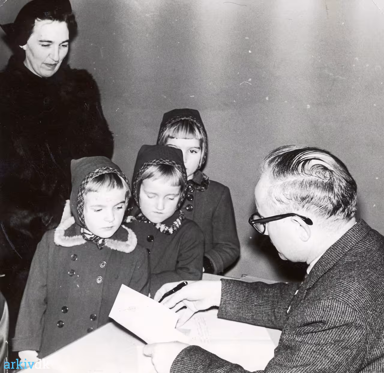 arkiv.dk | Maribo Borgerskole, trillinger indskrives