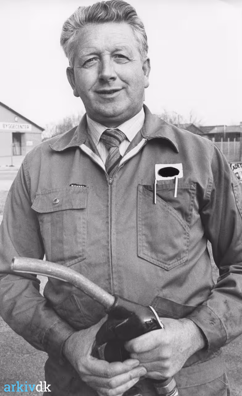 arkiv.dk | Hans Villy Østergaard, Esso Line Herning