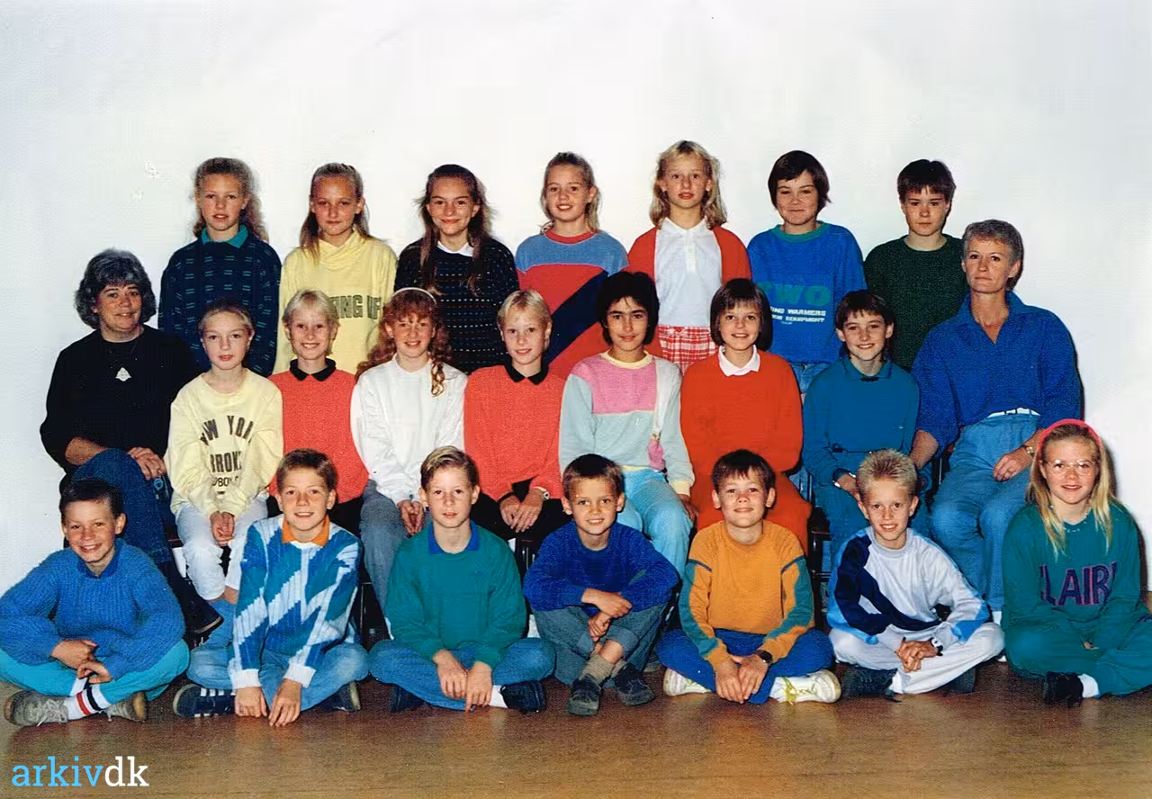 arkiv.dk | Hornslet Skole, klassebillede 4.c 1986/1987.