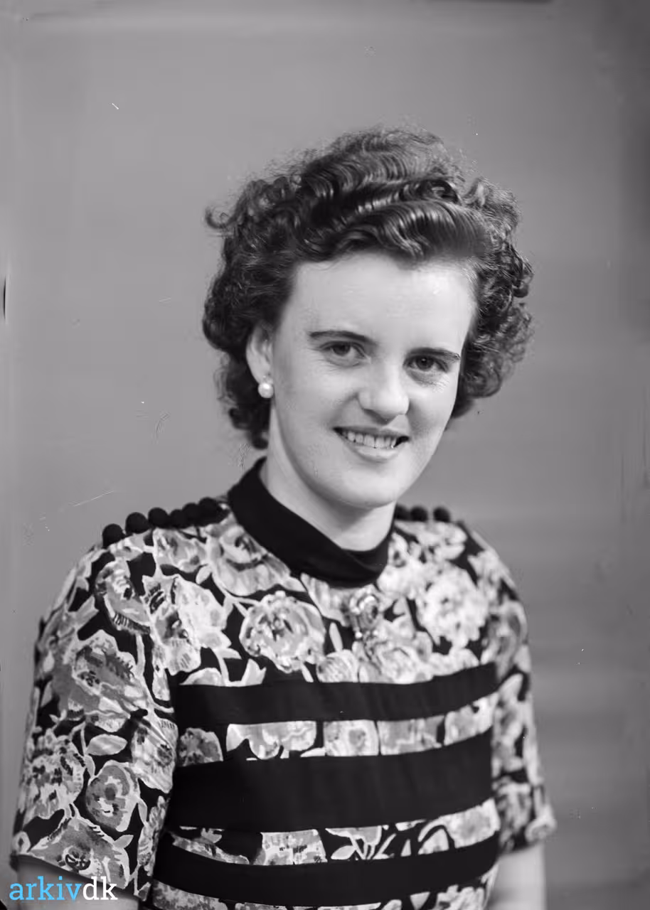 arkiv.dk | Else Marie Jensen, Husassistent, Hoven, Tarm