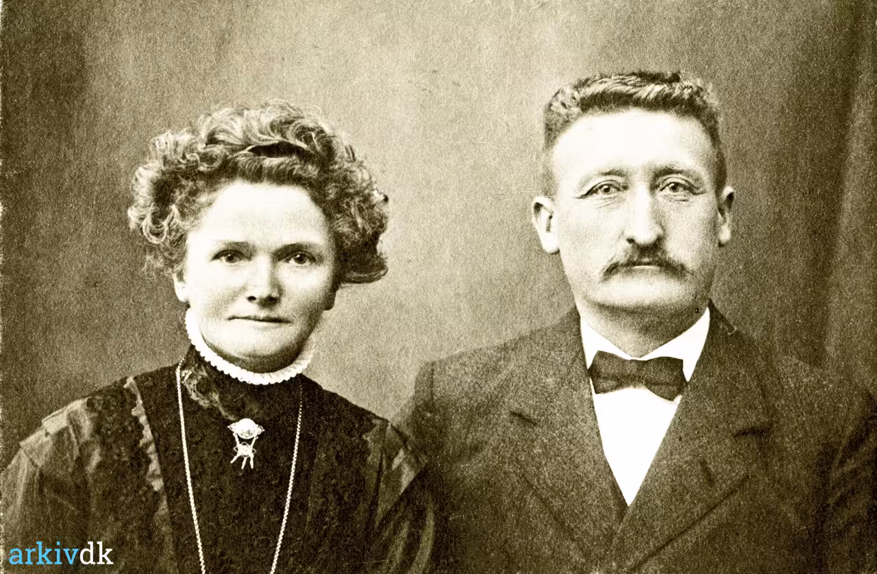 arkiv.dk | Ægteparret Mariane og Frederik Carl Christian Lundstrøm Jægersminde mejeri år 1915 ...