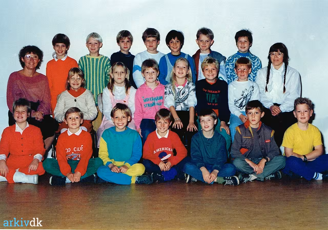 arkiv.dk | Hornslet Skole, klassebillede 3.b 1986/1987.