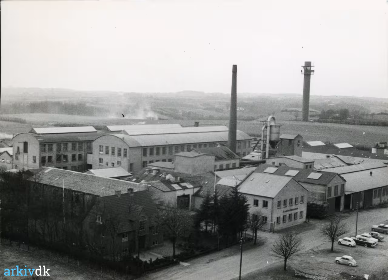 arkiv.dk | Hørfabrikken set fra luften.