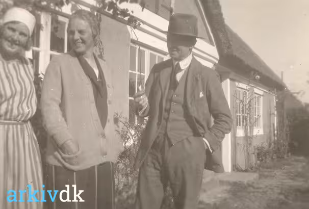 arkiv.dk | Lotte Nøbbe med Hr. og fru Wilkens.