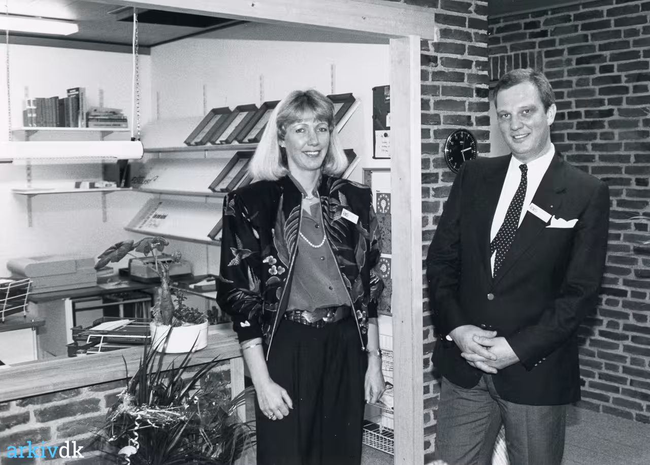 arkiv.dk | 65.6 - Riis Reklame/offset. ca. 1989 Vinni og Peter Riis