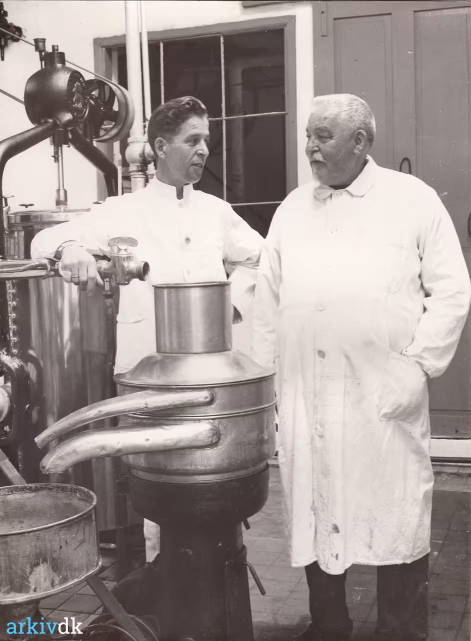 arkiv.dk | Højrup Andelsmejeri Brenderup. Chefskifte Mejeribestyrer Marius Møller Pedersen ...