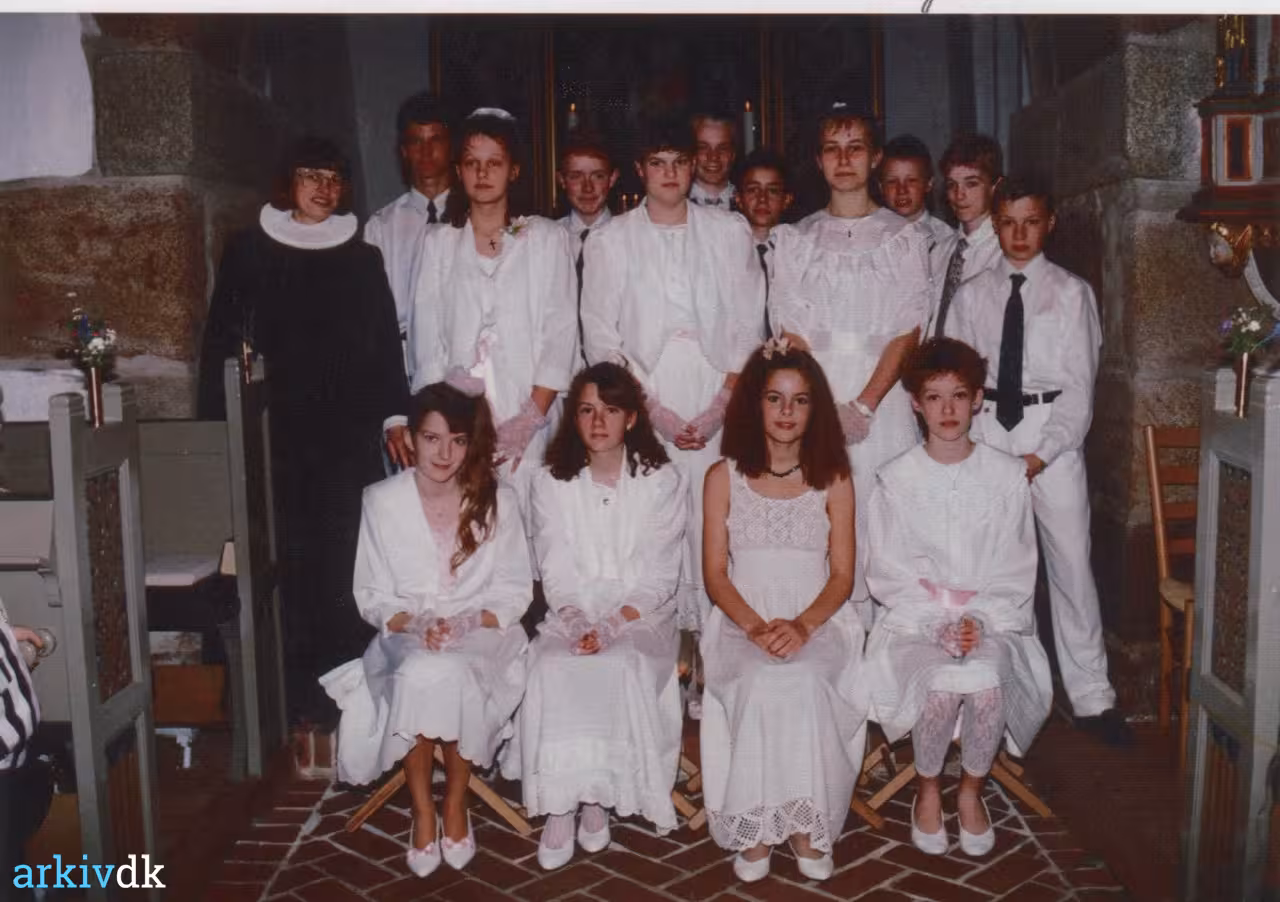 arkiv.dk | Konfirmation Årre Kirke 1991