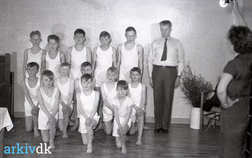 arkiv.dk | Drengegymnaster, Mou