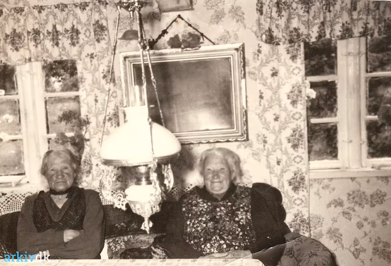 arkiv.dk | Anna Kristensen og Christine Jensen