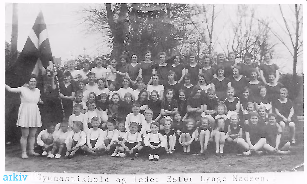 arkiv.dk | Ruds Vedby Idrætsforening - gymnastikhold