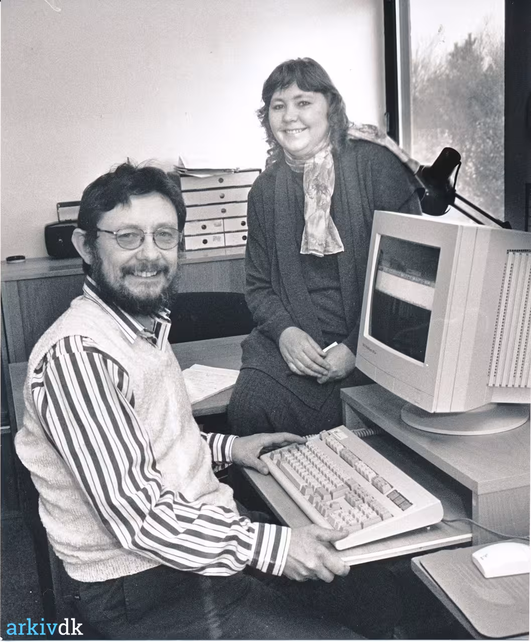 arkiv.dk | Dragsbæk Madsen, Hanne og Erik, Bønnerup Strand