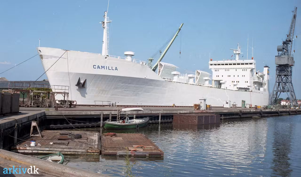arkiv.dk | Ro-Ro-skib Camilla ved kaj, Nakskov Skibsværft.