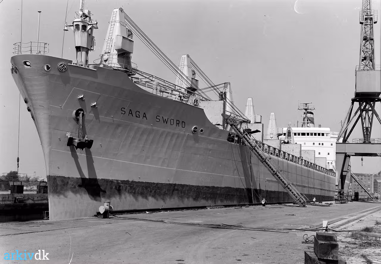arkiv.dk | m.s.Saga Sword Larvik, i dok ll, Nakskov Skibsværft.