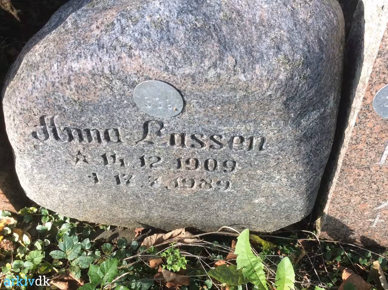 arkiv.dk | Lassen, Anna ( 1909-1989) Født Carstensen. Enke fra Als.