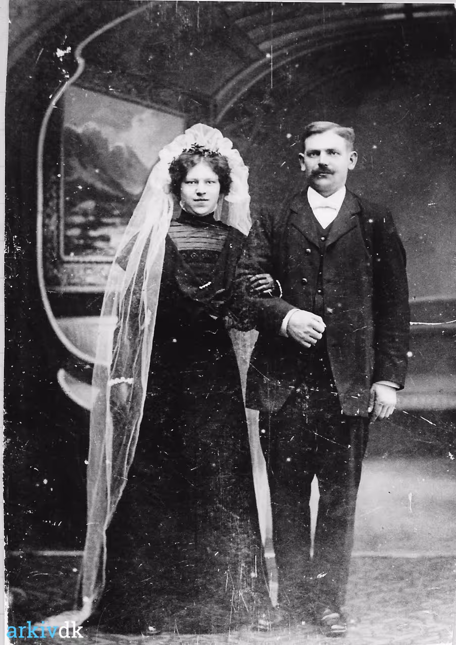 arkiv.dk | Laura og Ole Thomsen, Tidselbak, Børglum