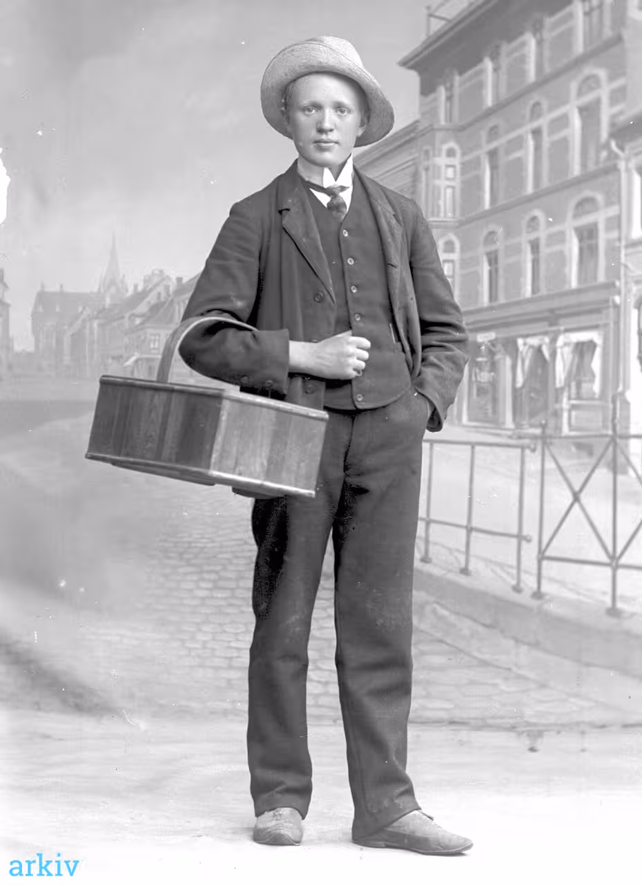 arkiv.dk | Gruppe - bestilt af Hans Mikkelsen, Vissingsgade 24, Vejle, 1908