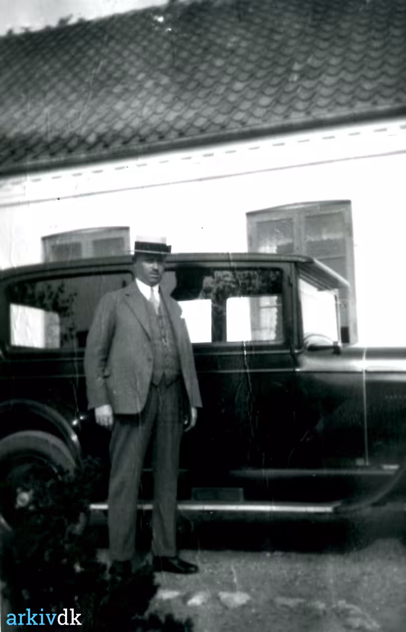 arkiv.dk | Mønsted Kalkværkebestyrer Larsen ca. 1925.