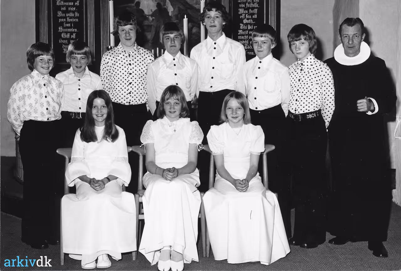 arkiv.dk | Konfirmander Ulfborg Kirke, 6990 Ulfborg 1976