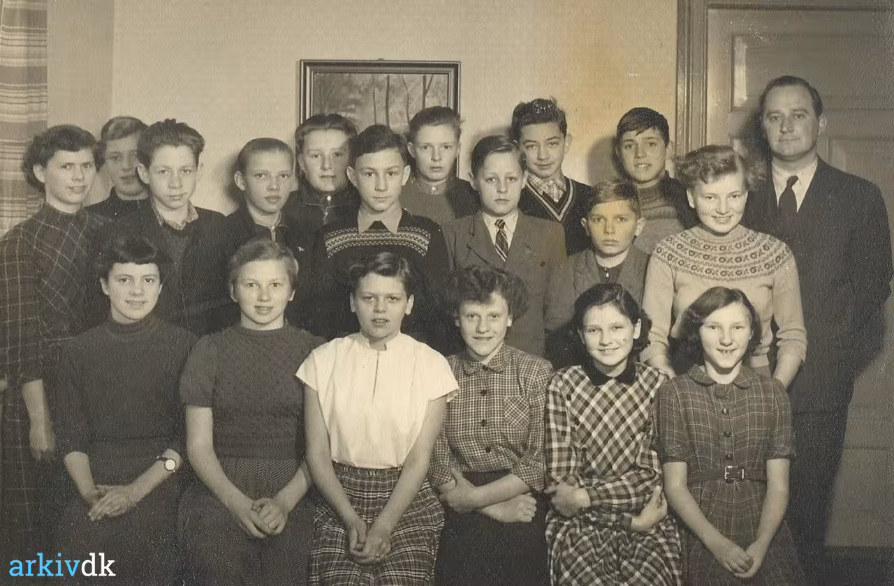 arkiv.dk | Konfirmander i Branderup Kirke 1955