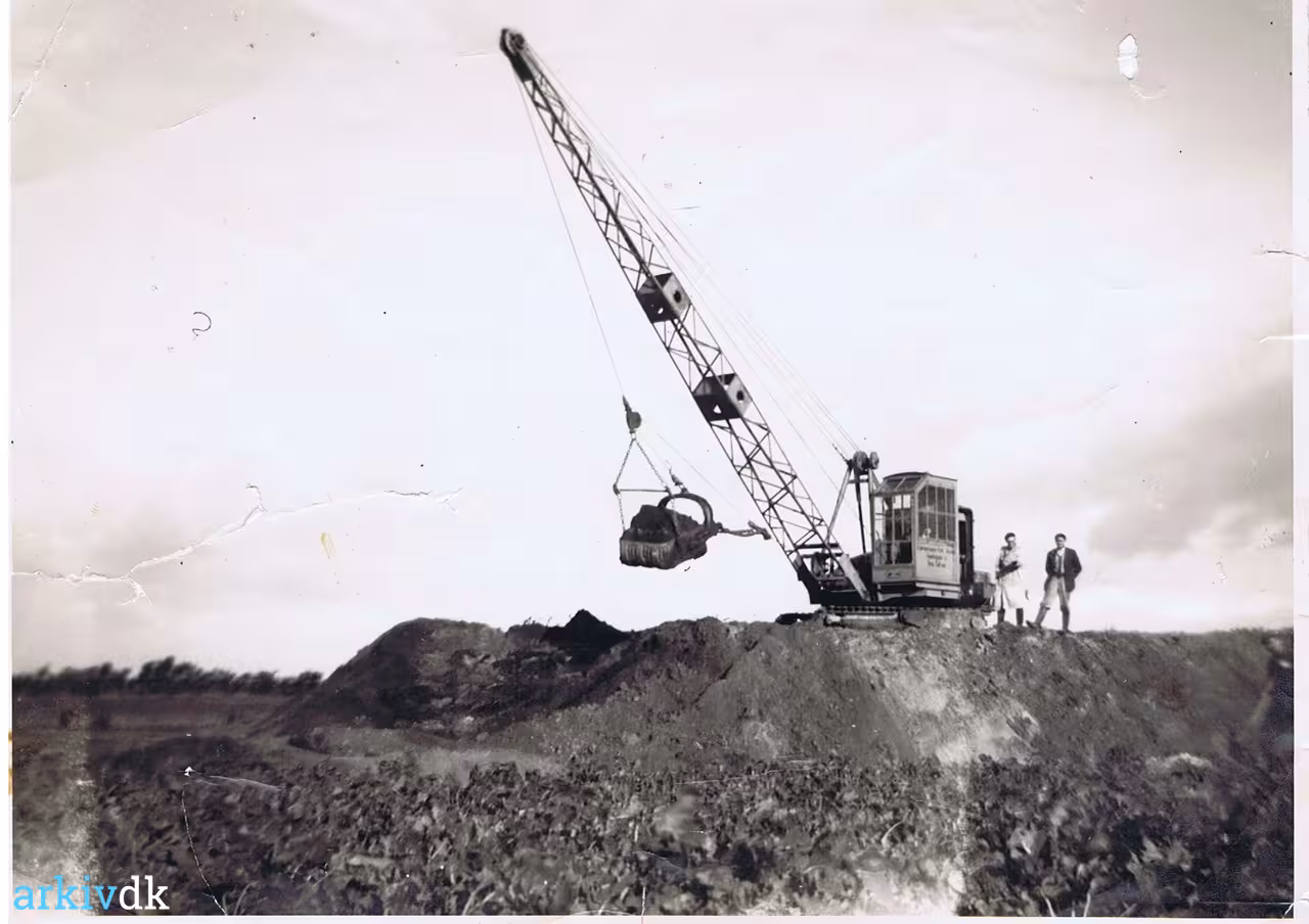 arkiv.dk | Kran tilhørende entreprenør Gunnar Nielsen, Hornum og Aars