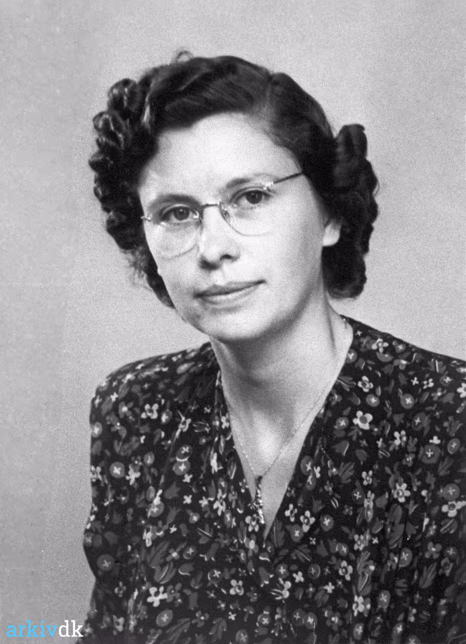 arkiv.dk | Else Margrethe Petersen (1926-)