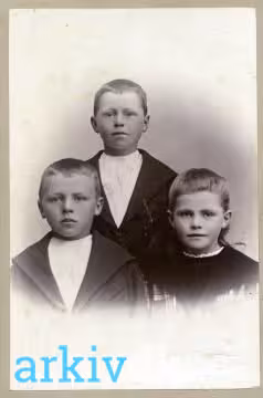 arkiv.dk | Niels Holgaard med søskende